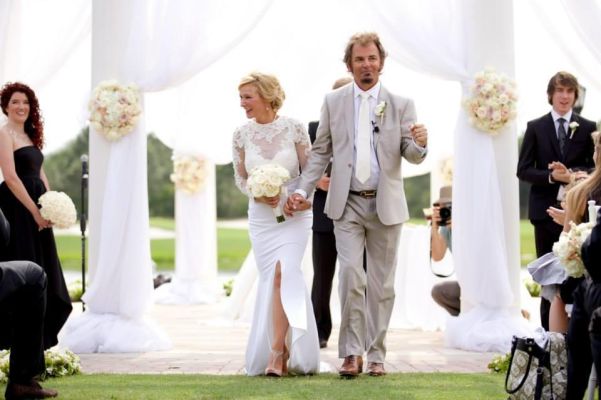 Mega Pastor Paula White Marries! | Spirit 1340