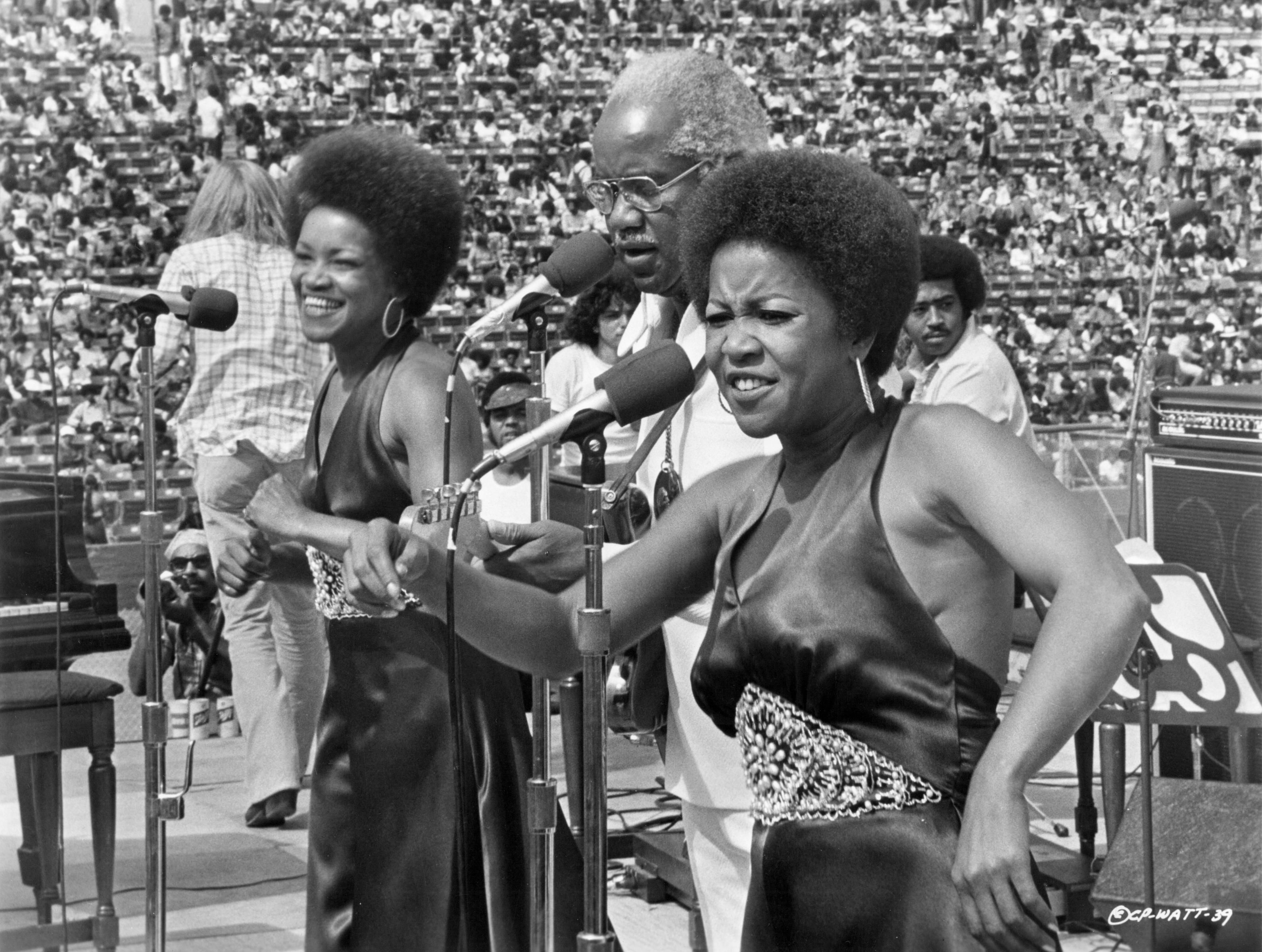 "Yvonne Staples" of the Famous "Staples Singers" Dead At Age 80 ...